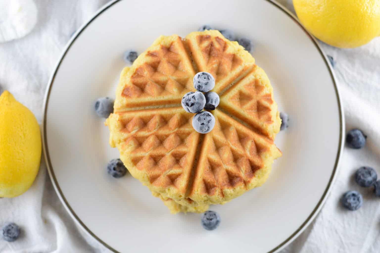 Keto Waffles Recipe made with Almond Flour - Everyday Ketogenic