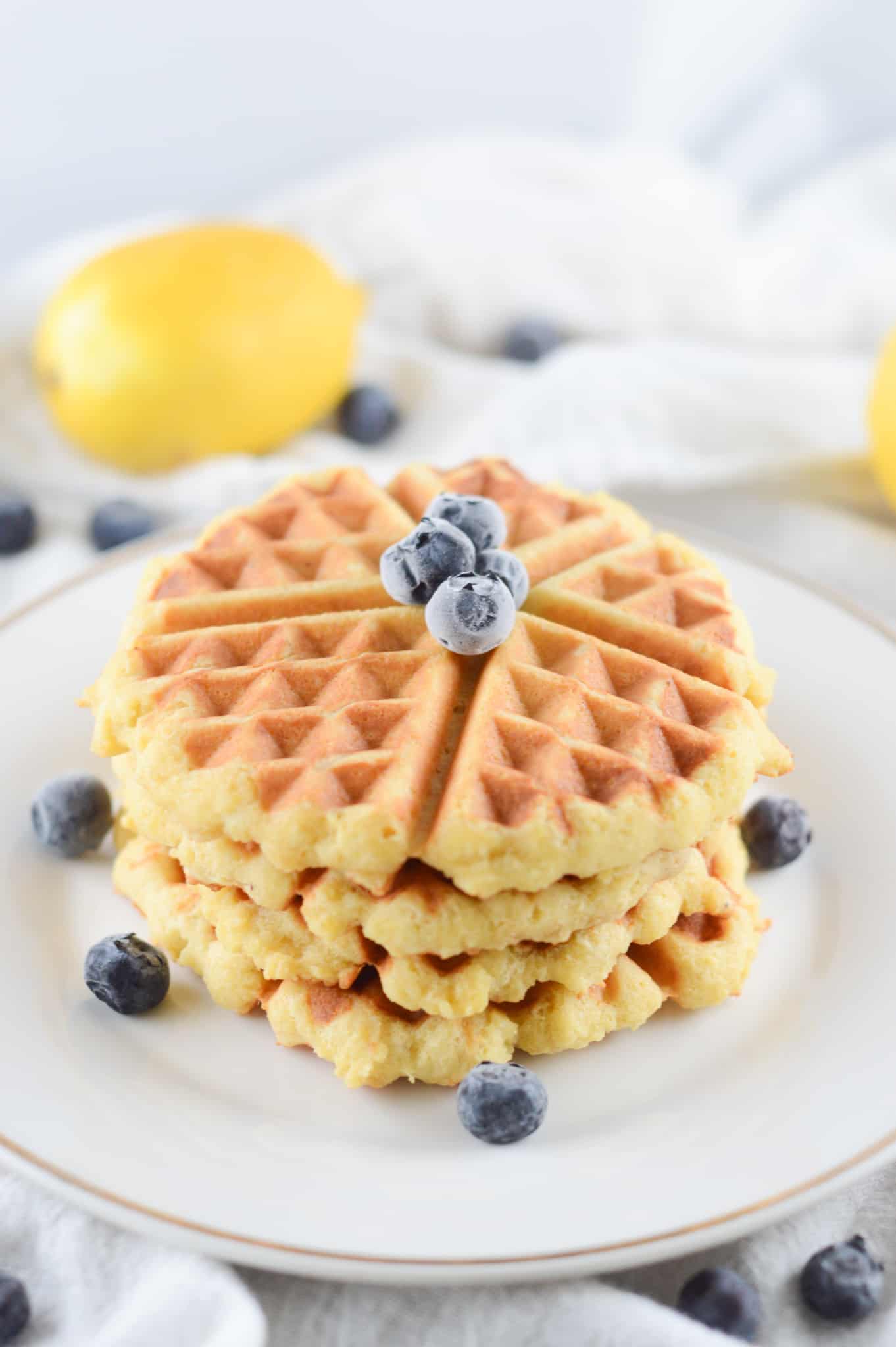 Keto Waffles Recipe made with Almond Flour - Everyday Ketogenic