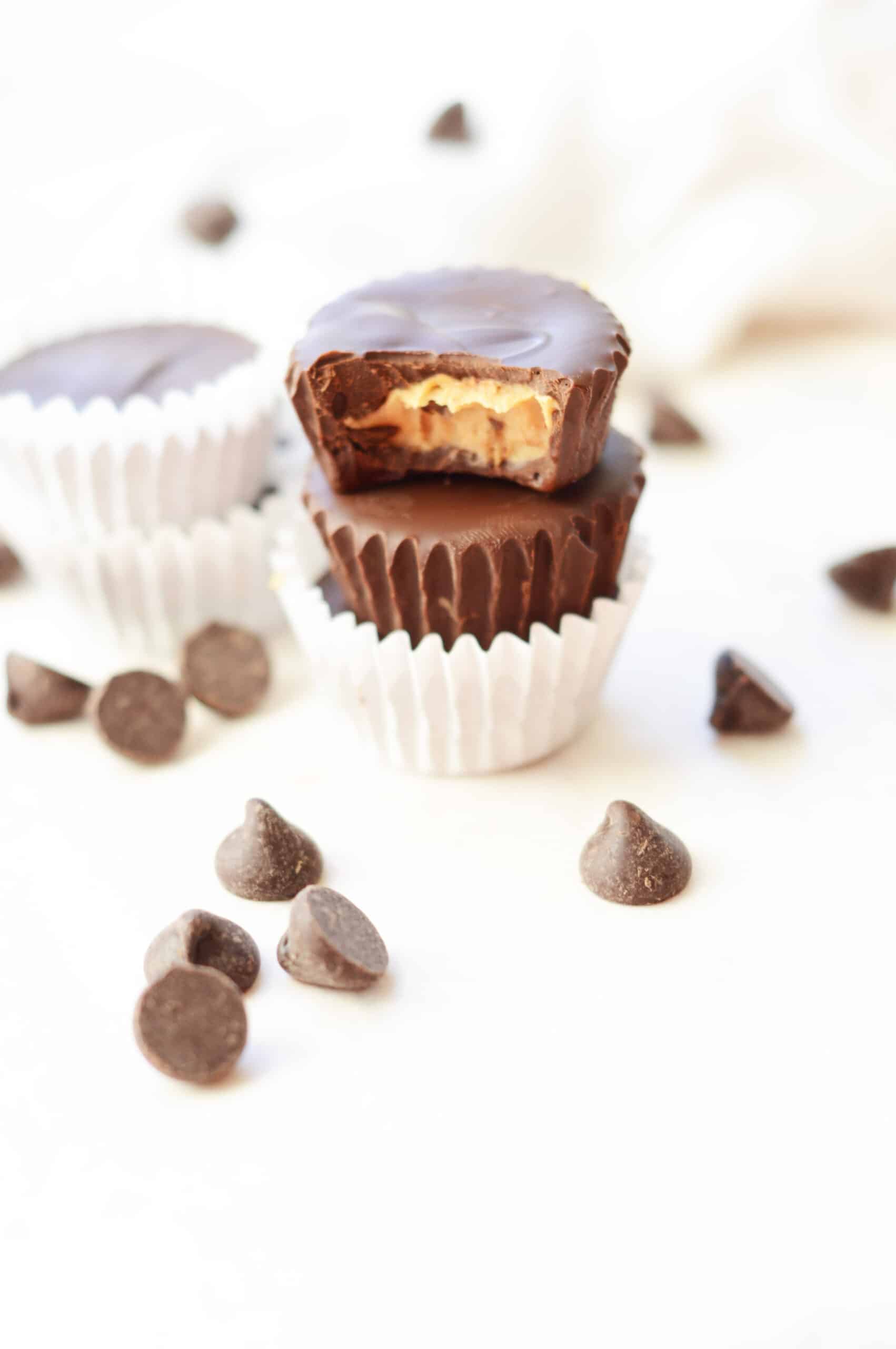 Fast and Easy Keto Peanut Butter Cups Recipe - Everyday Ketogenic