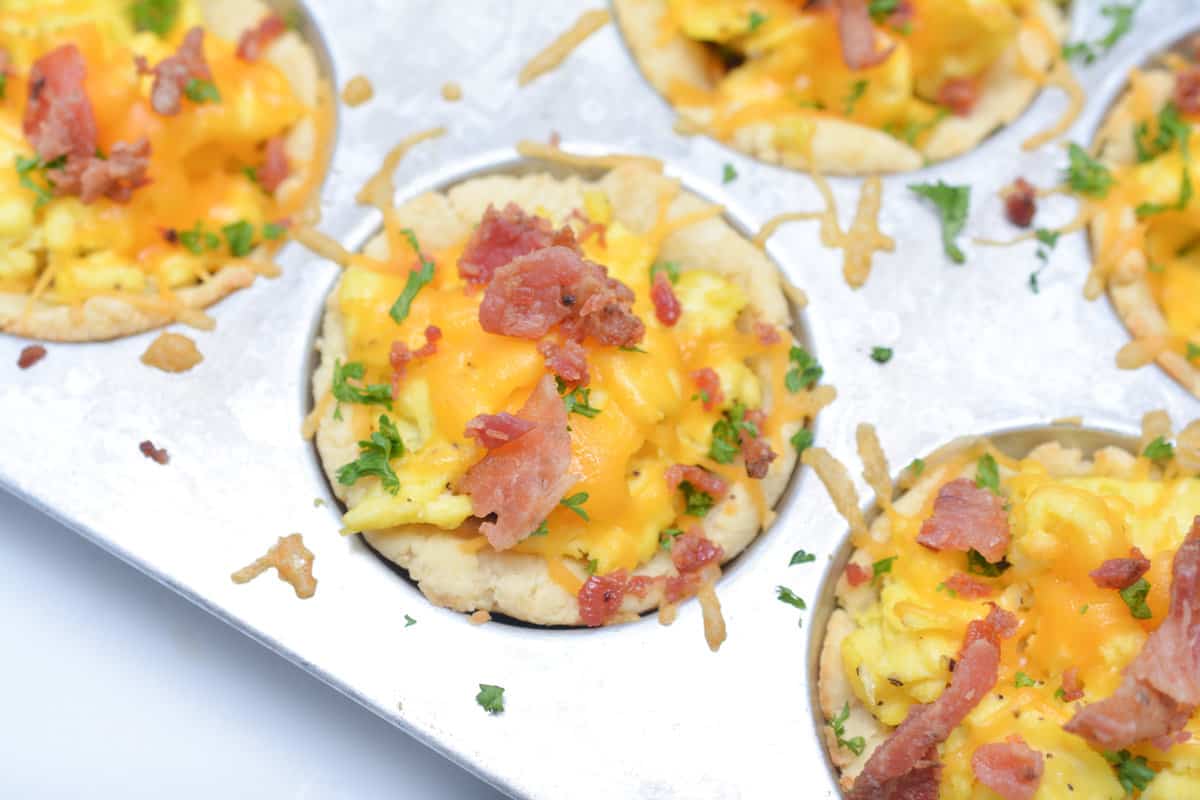 Keto breakfast ideas: Low-carb Mini Breakfast Bowls - Everyday Ketogenic