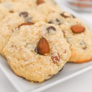 Keto almond cookies: Best Keto Almond Joy Cookies - Everyday Ketogenic