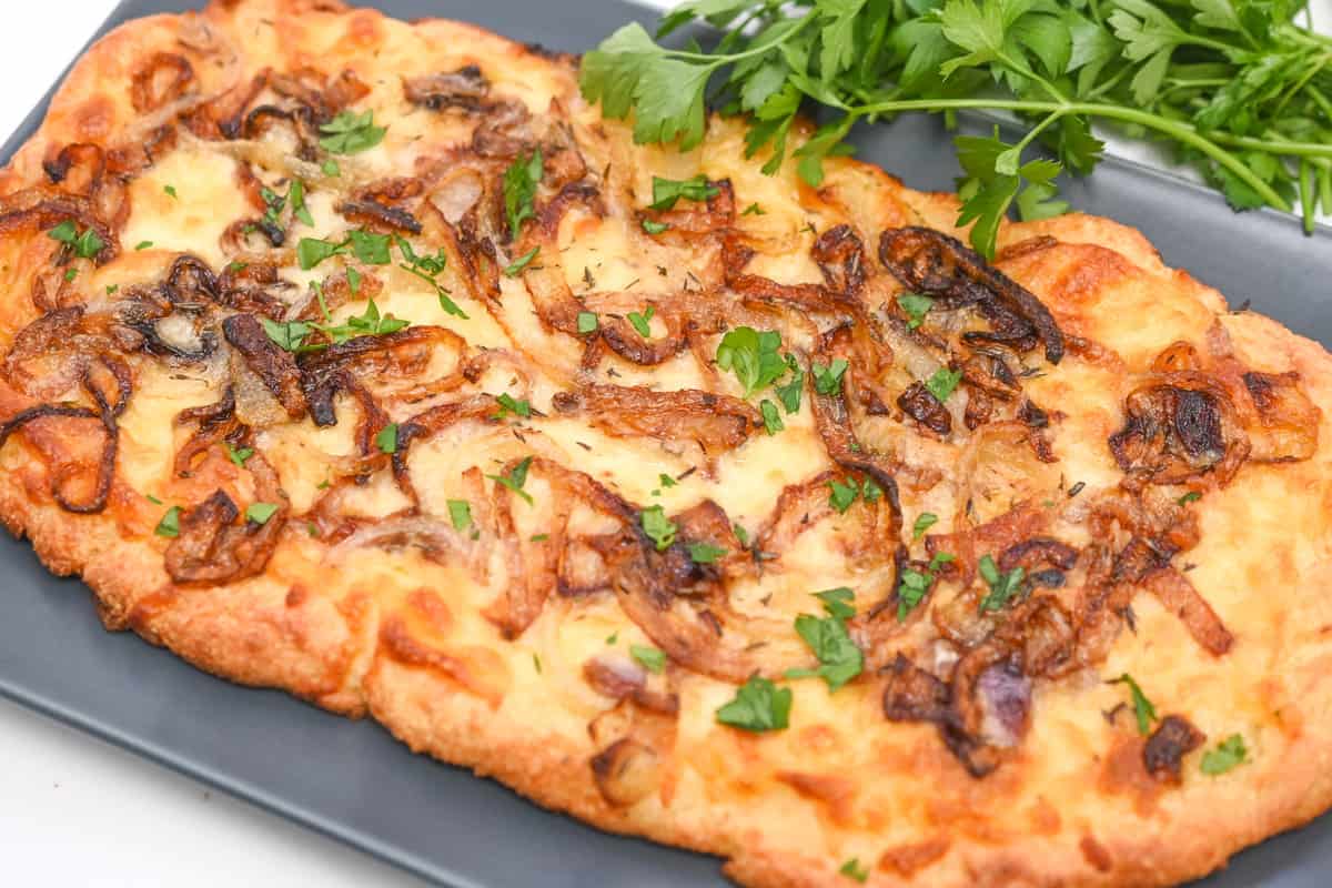 Low carb flatbread recipe - Easy Keto Flatbread - Everyday Ketogenic