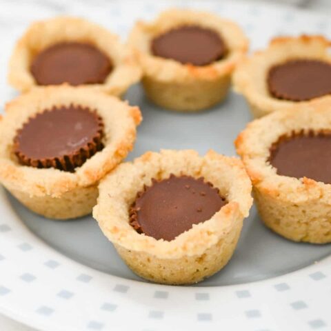 Keto Peanut Butter Cup Cookies: Low carb Recipe - Everyday Ketogenic