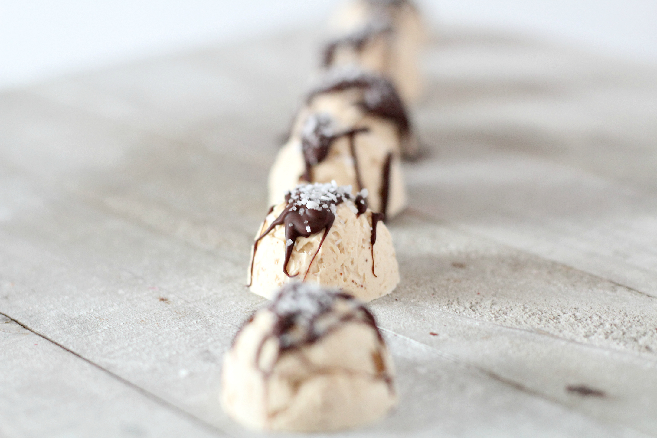 Salted Caramel Chocolate Fat Bombs - Everyday Ketogenic